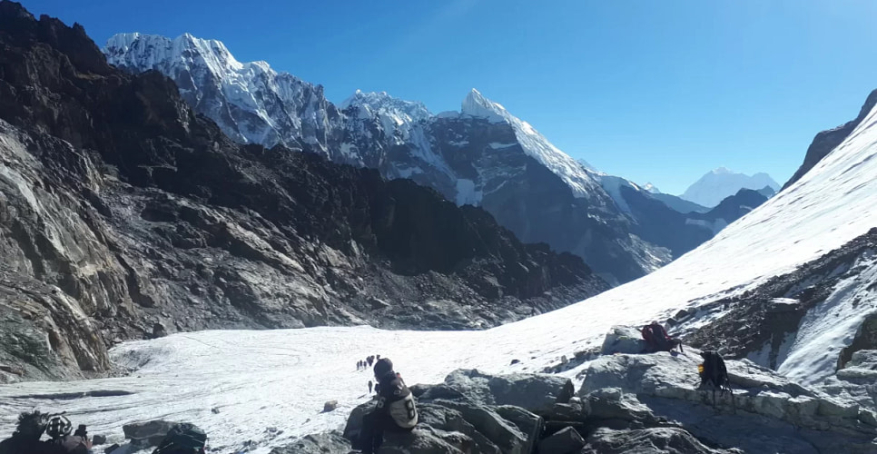 Everest Base Camp Trek with Cho La Pass- Popular 18 Day Trip